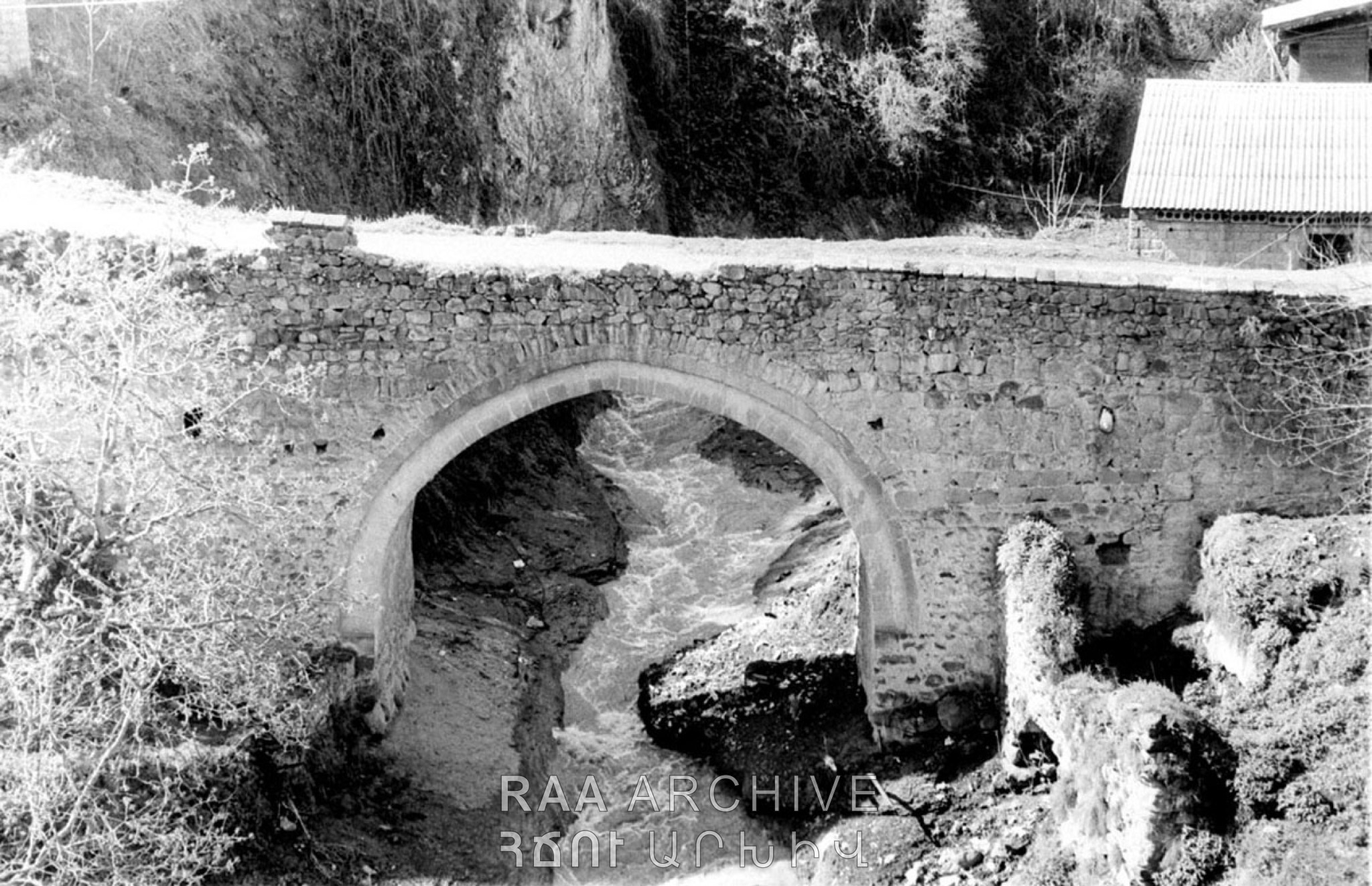 Metz Bridge :: ARTSAKH HISTORICAL MONUMENTS
